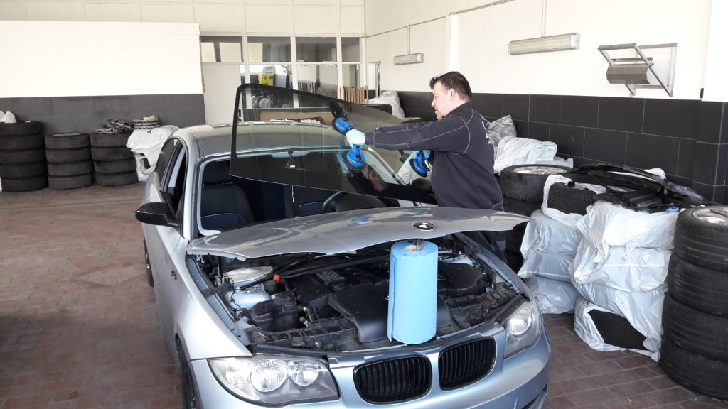 Frontscheibe wechseln - AutoglasXpert