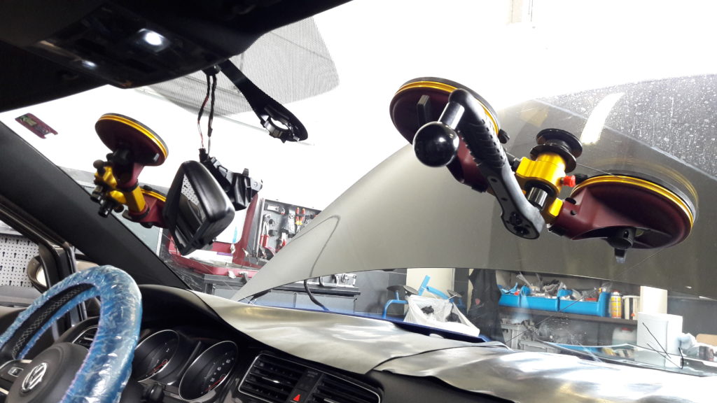 Frontscheibe wechseln - AutoglasXpert